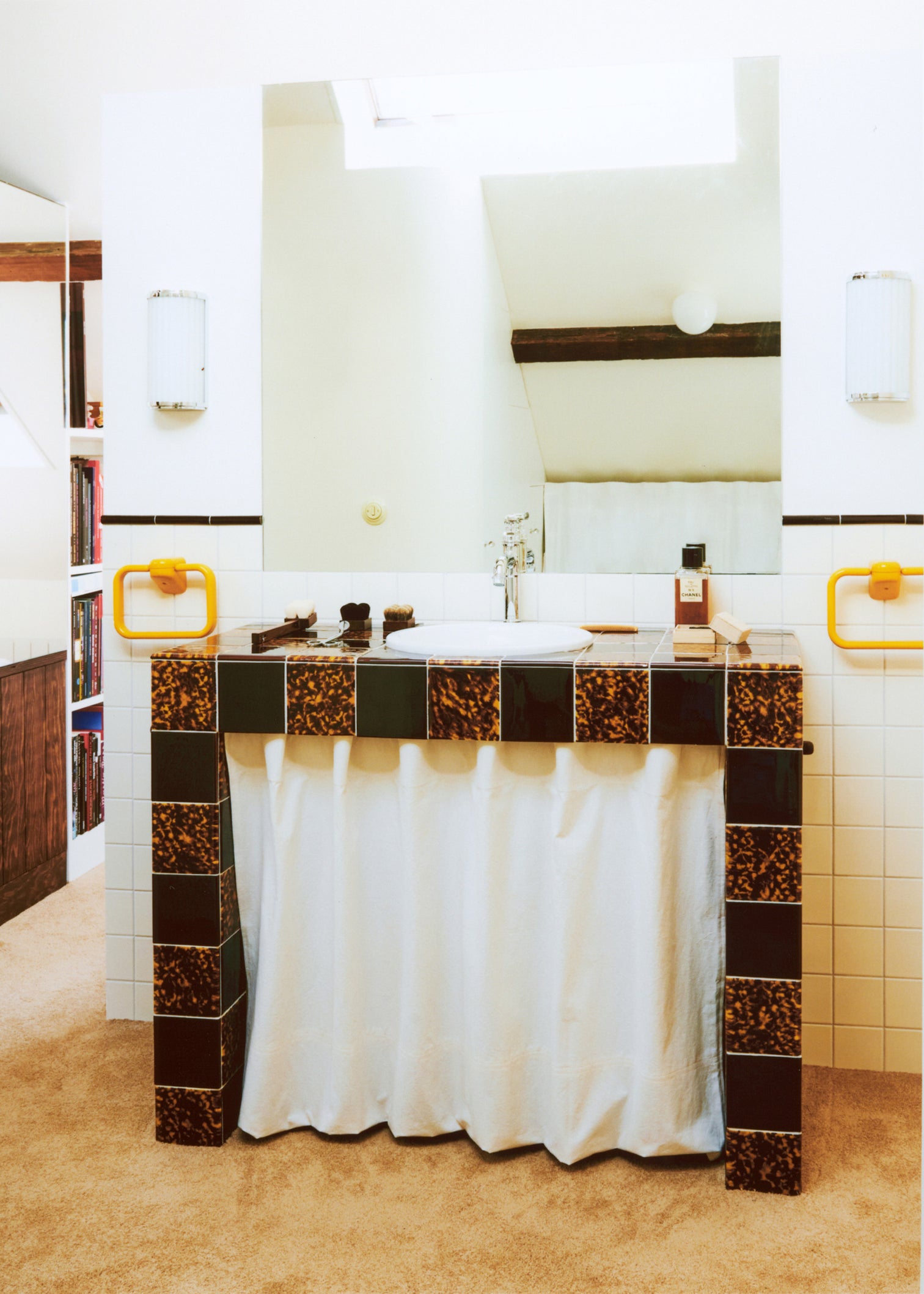 Mottled Tiles – Balineum